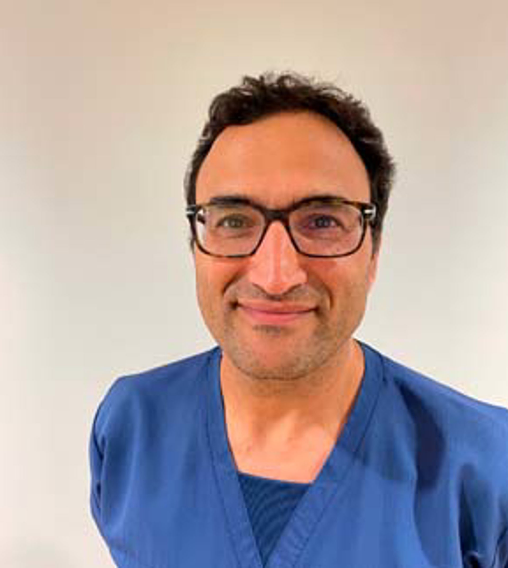 Speciallægekonsulent Ahmad Almasi